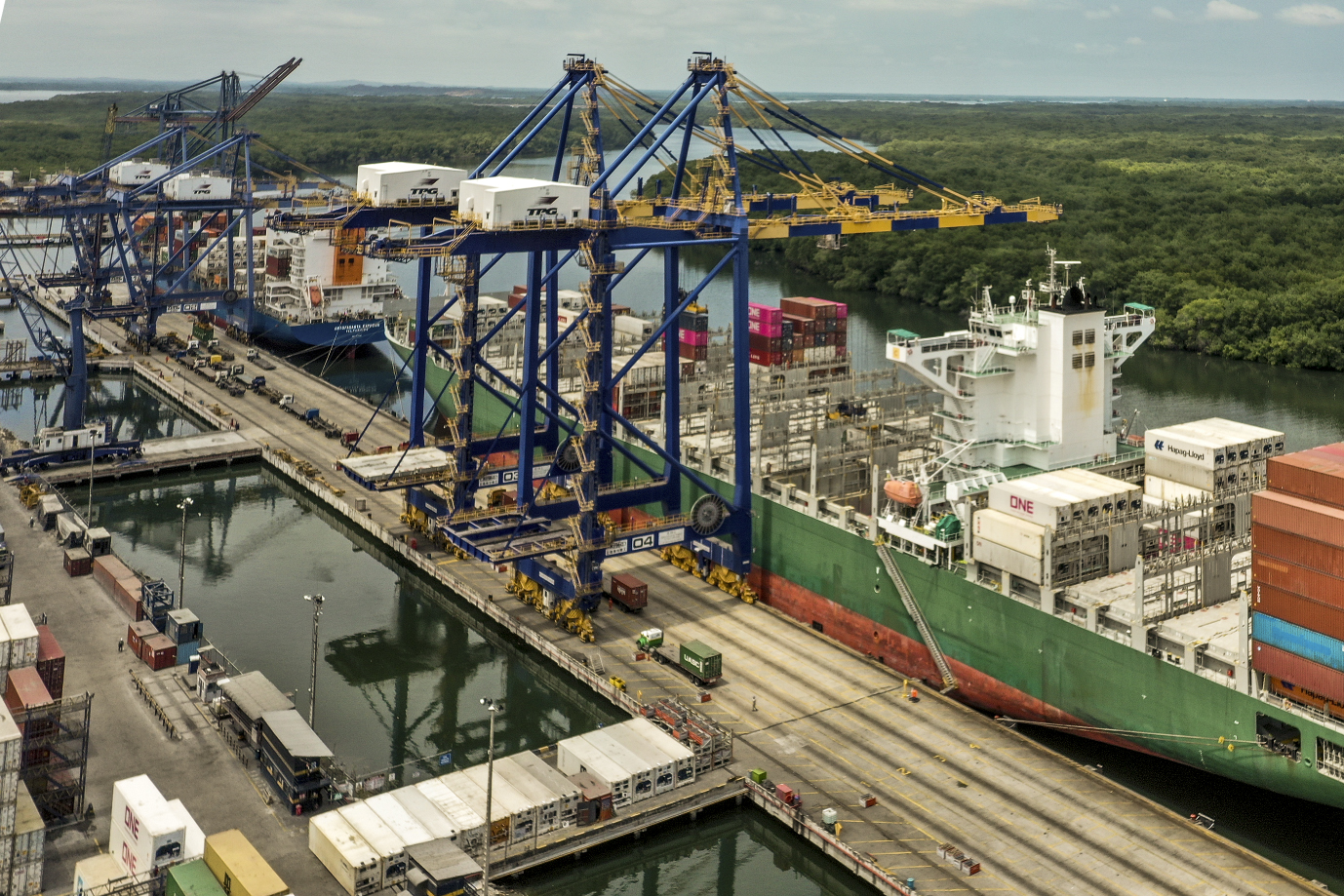 Photo Gallery – Hanseatic Global Terminals